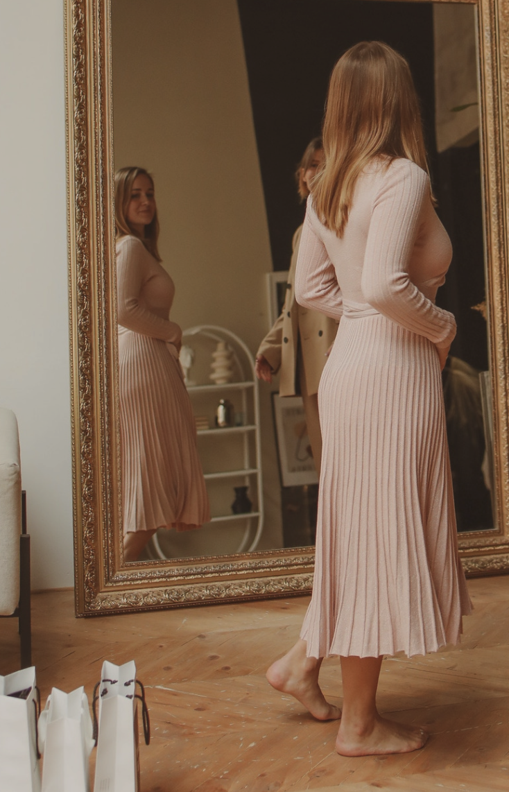 Refined In-Person & Virtual Services - Wardrobe Consultant